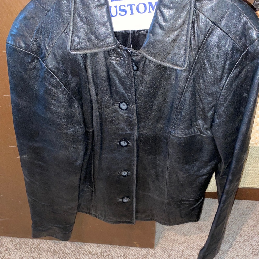 Very Nice Barely Worn Leather Jacket. - Gem